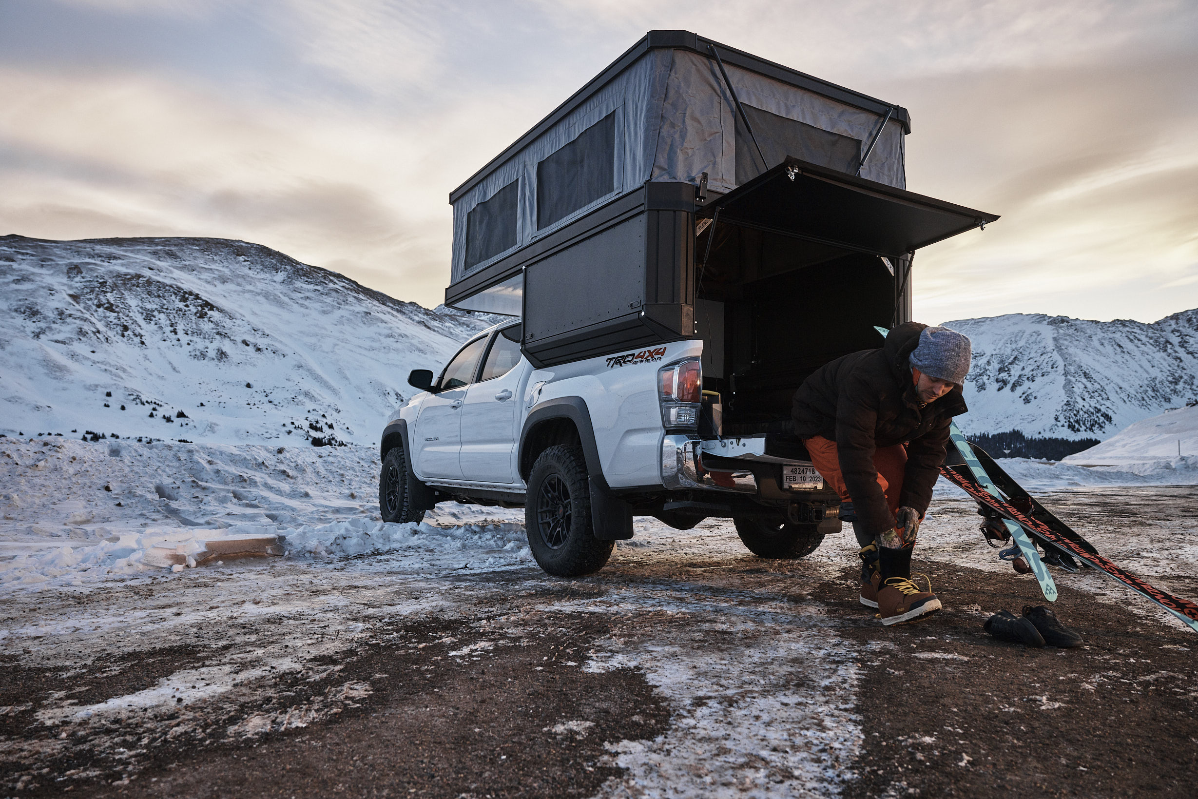 Tune Outdoor Enters Lightweight Pop-up Camper Market - VANISH TODAY